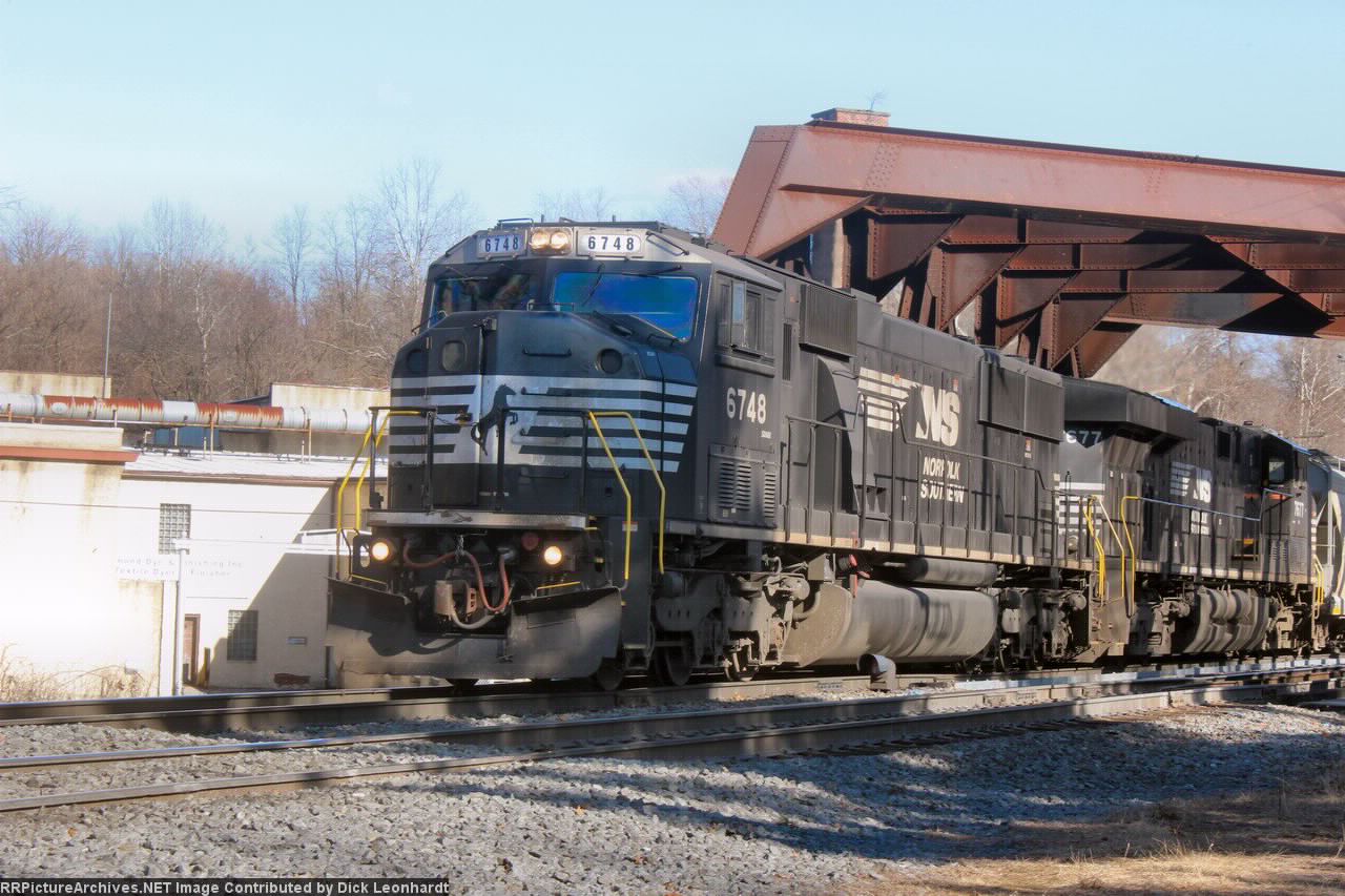NS 6748